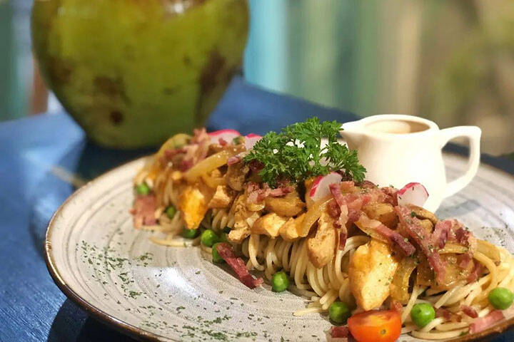 Guide to Uluwatu: Things to Do, Where to Stay, Food, Drink and more!